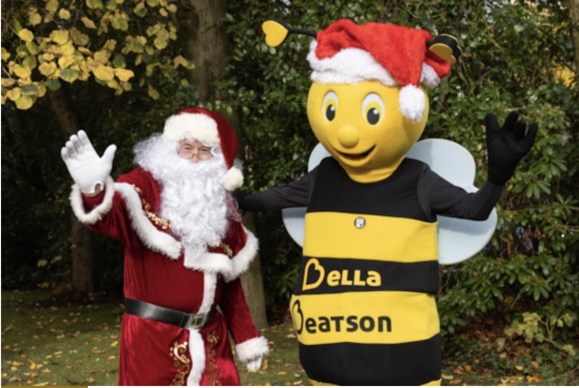 Beatson Santa Dash 2024 and Mascot Bella - Glasgow West End